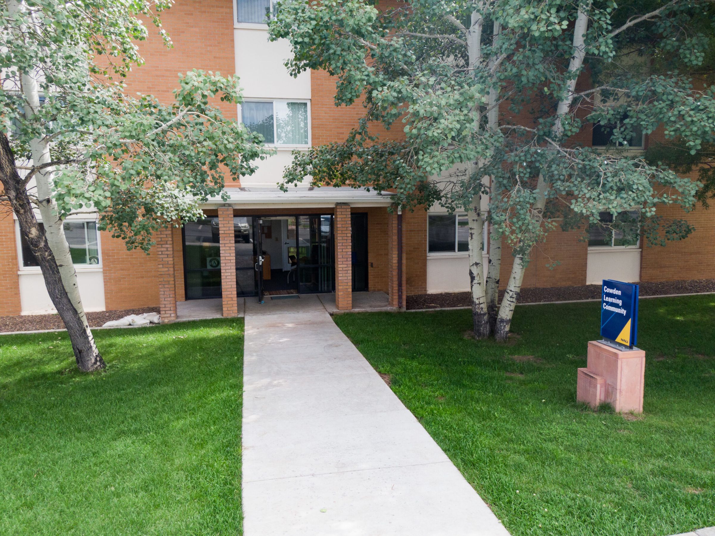 Campus living communities | NAU